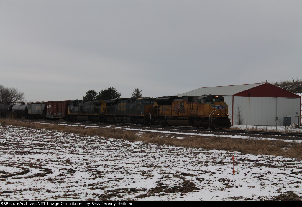 UP 8346 & others (3)